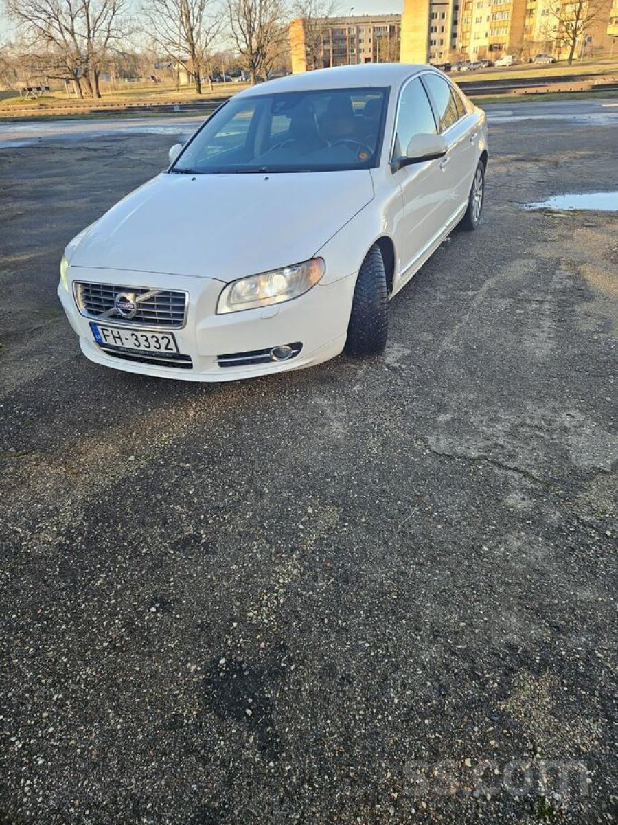 Balts Volvo S80 2011 Jelgava, ar dzinēja tilpumu 2.40 L un nobraukumu 288 tūkst. km par 6500 €, foto 11 vietnē AUTOMOTO.COM.LV