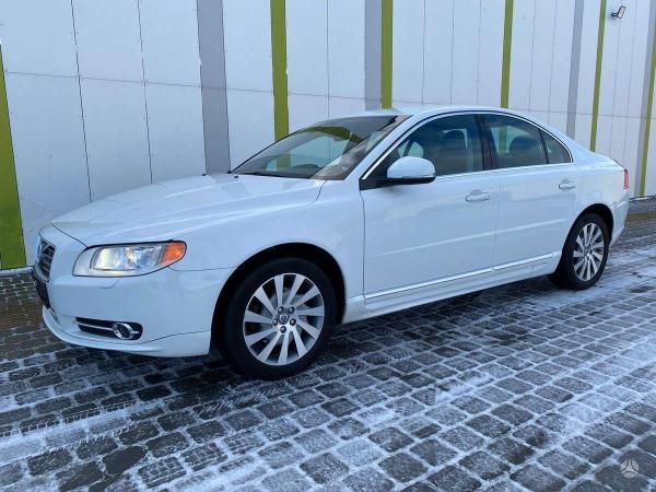 Balts Volvo S80 2011 Raseiniai, ar dzinēja tilpumu 1.60 L un nobraukumu 265 tūkst. km par 5700 €, foto 1 vietnē AUTOMOTO.COM.LV