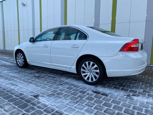 Balts Volvo S80 2011 Raseiniai, ar dzinēja tilpumu 1.60 L un nobraukumu 265 tūkst. km par 5700 €, foto 7 vietnē AUTOMOTO.COM.LV