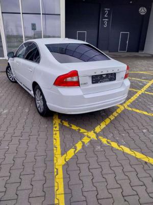 Balts Volvo S80 2012 Viļņa, ar dzinēja tilpumu 2.00 L un nobraukumu 300 tūkst. km par 7250 €, foto 2 vietnē AUTOMOTO.COM.LV