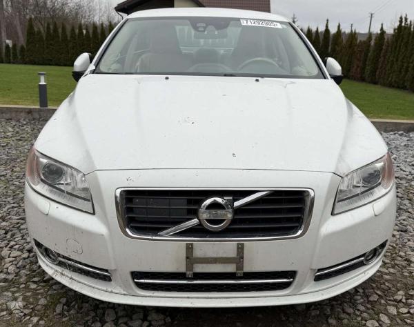 White Volvo S80 2012 in Vilnius, with an engine capacity of 3.19 L and mileage of 252 thousand km for 4300 €, photo 1 on AUTOMOTO.COM.LV