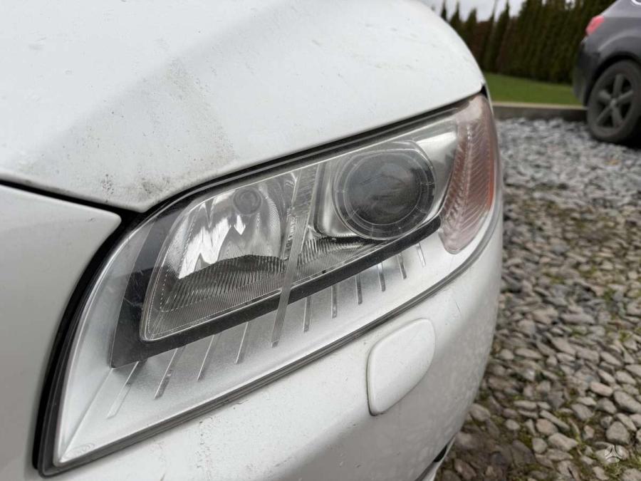 White Volvo S80 2012 in Vilnius, with an engine capacity of 3.19 L and mileage of 252 thousand km for 4300 €, photo 4 on AUTOMOTO.COM.LV