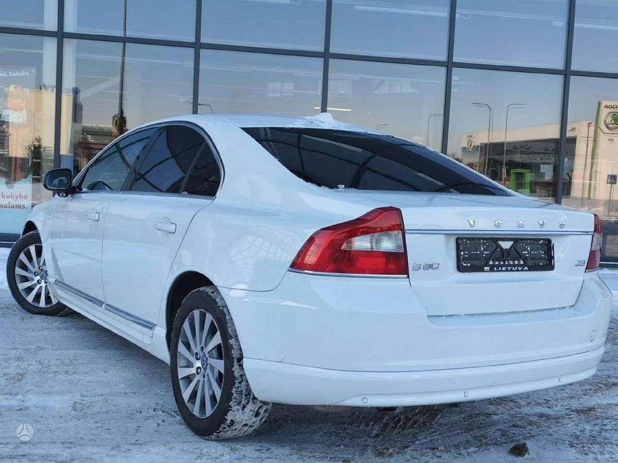 Balts Volvo S80 2012 Viļņa, ar dzinēja tilpumu 2.00 L un nobraukumu 300 tūkst. km par 6950 €, foto 6 vietnē AUTOMOTO.COM.LV