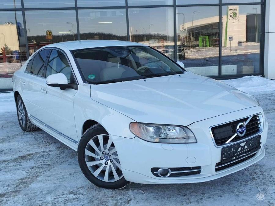 Balts Volvo S80 2012 Viļņa, ar dzinēja tilpumu 2.00 L un nobraukumu 300 tūkst. km par 6950 €, foto 9 vietnē AUTOMOTO.COM.LV