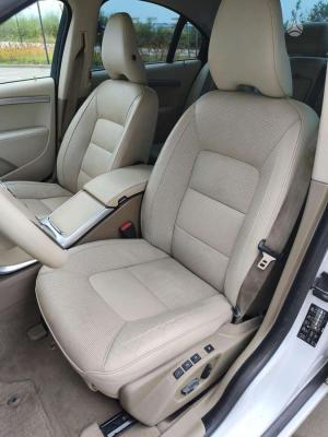Balts Volvo S80 2012 Viļņa, ar dzinēja tilpumu 2.00 L un nobraukumu 300 tūkst. km par 6950 €, foto 21 vietnē AUTOMOTO.COM.LV