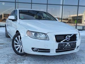 White Volvo S80 2012 in Vilnius, with an engine capacity of 2.00 L and mileage of 300 thousand km for 6450 €, photo  on AUTOMOTO.COM.LV