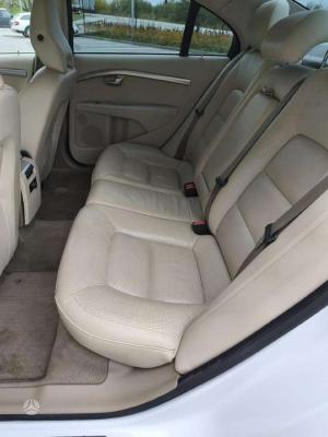 White Volvo S80 2012 in Vilnius, with an engine capacity of 2.00 L and mileage of 300 thousand km for 6450 €, photo 25 on AUTOMOTO.COM.LV