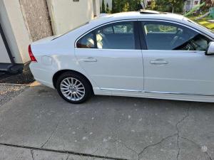 White Volvo S80 2012 in Jonava, with an engine capacity of 3.19 L and mileage of 221 thousand km for 4150 €, photo 3 on AUTOMOTO.COM.LV
