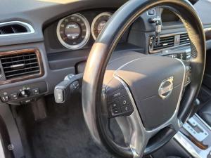 White Volvo S80 2012 in Jonava, with an engine capacity of 3.19 L and mileage of 221 thousand km for 4150 €, photo 21 on AUTOMOTO.COM.LV