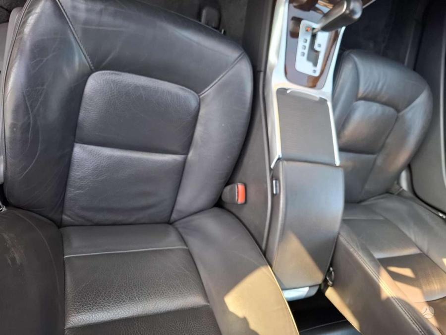 White Volvo S80 2012 in Jonava, with an engine capacity of 3.19 L and mileage of 221 thousand km for 4150 €, photo 22 on AUTOMOTO.COM.LV