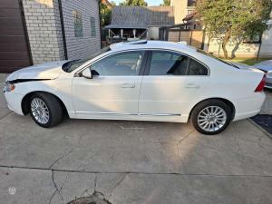 White Volvo S80 2012 in Jonava, with an engine capacity of 3.19 L and mileage of 221 thousand km for 4150 €, photo 36 on AUTOMOTO.COM.LV