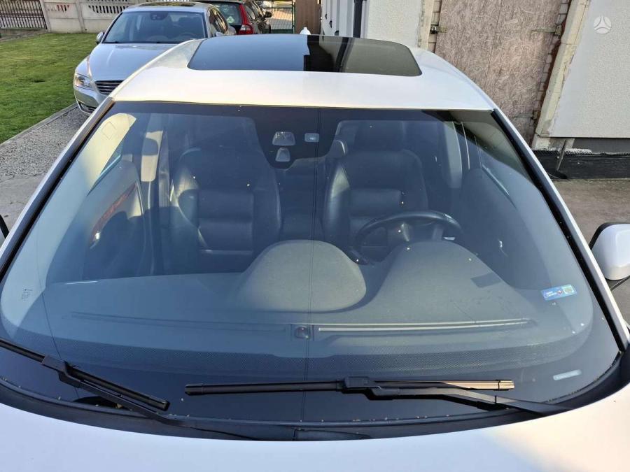 White Volvo S80 2012 in Jonava, with an engine capacity of 3.19 L and mileage of 221 thousand km for 4150 €, photo 39 on AUTOMOTO.COM.LV