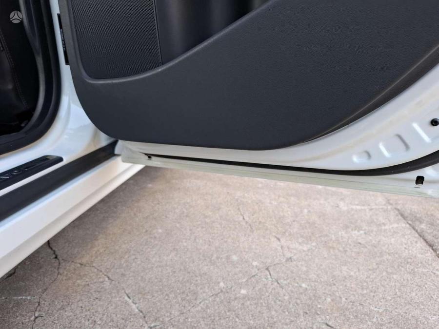 White Volvo S80 2012 in Jonava, with an engine capacity of 3.19 L and mileage of 221 thousand km for 4150 €, photo 42 on AUTOMOTO.COM.LV