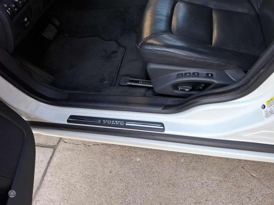 White Volvo S80 2012 in Jonava, with an engine capacity of 3.19 L and mileage of 221 thousand km for 4150 €, photo 53 on AUTOMOTO.COM.LV