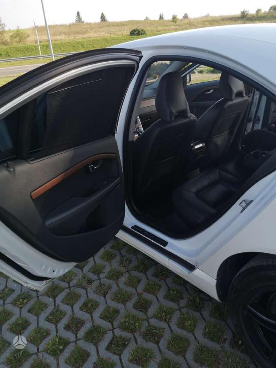 Balts Volvo S80 2015 Šauļi, ar dzinēja tilpumu 1.56 L un nobraukumu 166 tūkst. km par 10300 €, foto 19 vietnē AUTOMOTO.COM.LV