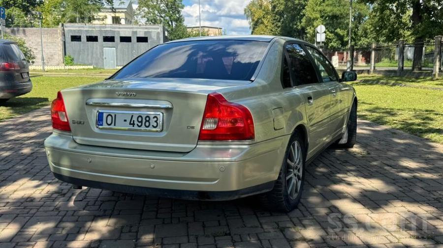 Dzeltens Volvo S80 2005 Jelgava, ar dzinēja tilpumu 2.40 L un nobraukumu 368 tūkst. km par 1100 €, foto 3 vietnē AUTOMOTO.COM.LV