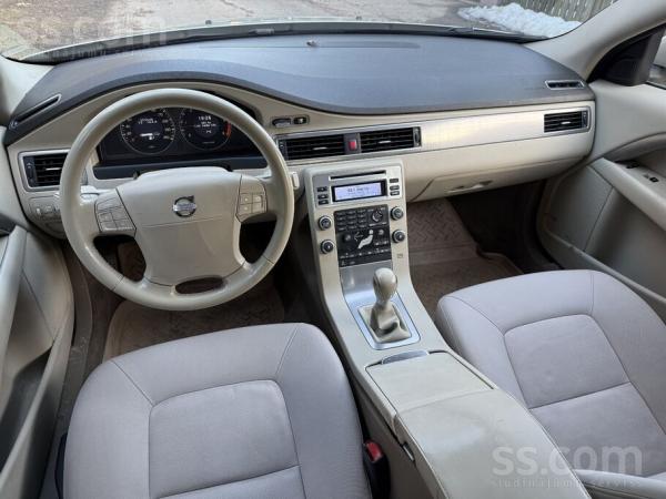 Dzeltens Volvo S80 2006 Rīga, ar dzinēja tilpumu 2.40 L un nobraukumu 354 tūkst. km par 2890 €, foto 9 vietnē AUTOMOTO.COM.LV