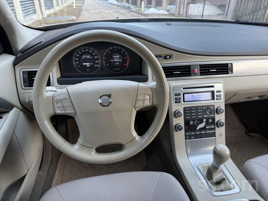 Dzeltens Volvo S80 2006 Rīga, ar dzinēja tilpumu 2.40 L un nobraukumu 354 tūkst. km par 2890 €, foto 10 vietnē AUTOMOTO.COM.LV