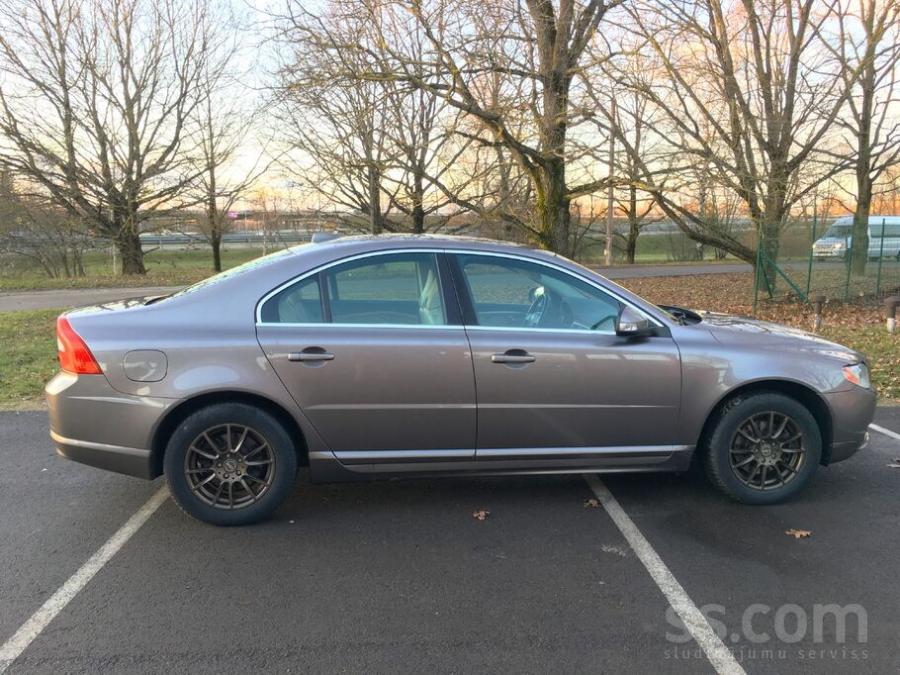 Yellow Volvo S80 2007 in Riga, with an engine capacity of 2.50 L and mileage of 271 thousand km for 3250 €, photo 1 on AUTOMOTO.COM.LV