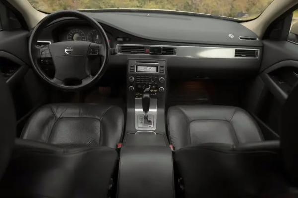 Dzeltens Volvo S80 2007 Jelgava, ar dzinēja tilpumu 2.40 L un nobraukumu 332 tūkst. km par 5300 €, foto 8 vietnē AUTOMOTO.COM.LV