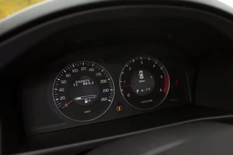 Желтый Вольво С80 2007 в Елгава, объемом двигателя 2.40 л и пробегом 332 тыс. км за 5300 €, фото 11 на AUTOMOTO.COM.LV