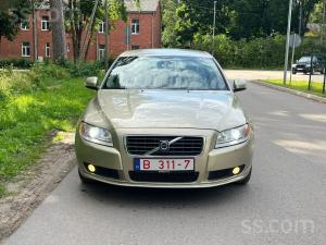 Yellow Volvo S80 2007 in Riga, with an engine capacity of 2.40 L and mileage of 0 thousand km for 3599 €, photo 9 on AUTOMOTO.COM.LV