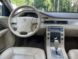 Yellow Volvo S80 2007 in Riga, with an engine capacity of 2.40 L and mileage of 0 thousand km for 3599 €, photo 13 on AUTOMOTO.COM.LV