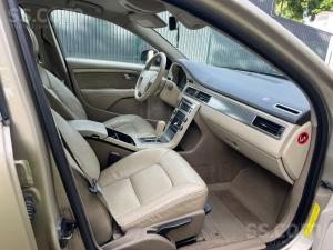 Yellow Volvo S80 2007 in Riga, with an engine capacity of 2.40 L and mileage of 0 thousand km for 3599 €, photo 22 on AUTOMOTO.COM.LV