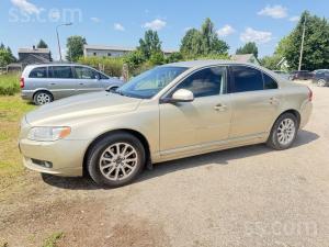 Yellow Volvo S80 2007 in Balvi, with an engine capacity of 2.40 L and mileage of 412 thousand km for 3500 €, photo 4 on AUTOMOTO.COM.LV