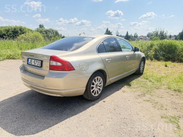 Dzeltens Volvo S80 2007 Balvi, ar dzinēja tilpumu 2.40 L un nobraukumu 412 tūkst. km par 3500 €, foto 6 vietnē AUTOMOTO.COM.LV