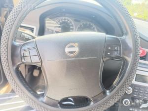 Yellow Volvo S80 2007 in Balvi, with an engine capacity of 2.40 L and mileage of 412 thousand km for 3500 €, photo 14 on AUTOMOTO.COM.LV