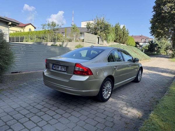 Yellow Volvo S80 2007 in Vilnius, with an engine capacity of 3.20 L and mileage of 310 thousand km for 3500 €, photo 1 on AUTOMOTO.COM.LV