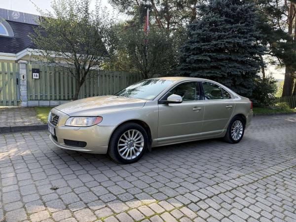 Yellow Volvo S80 2007 in Vilnius, with an engine capacity of 3.20 L and mileage of 310 thousand km for 3500 €, photo 4 on AUTOMOTO.COM.LV