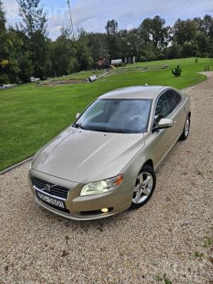 Dzeltens Volvo S80 2007 Rīga, ar dzinēja tilpumu 2.40 L un nobraukumu 379 tūkst. km par 3500 €, foto  vietnē AUTOMOTO.COM.LV