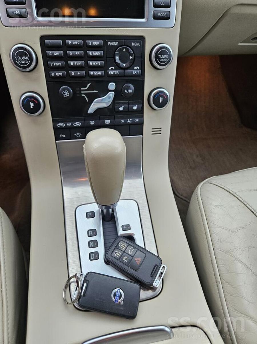 Dzeltens Volvo S80 2007 Rīga, ar dzinēja tilpumu 2.40 L un nobraukumu 379 tūkst. km par 3500 €, foto 21 vietnē AUTOMOTO.COM.LV