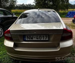 Желтый Вольво С80 2008 в Елгава, объемом двигателя 2.40 л и пробегом 443 тыс. км за 1200 €, фото 4 на AUTOMOTO.COM.LV