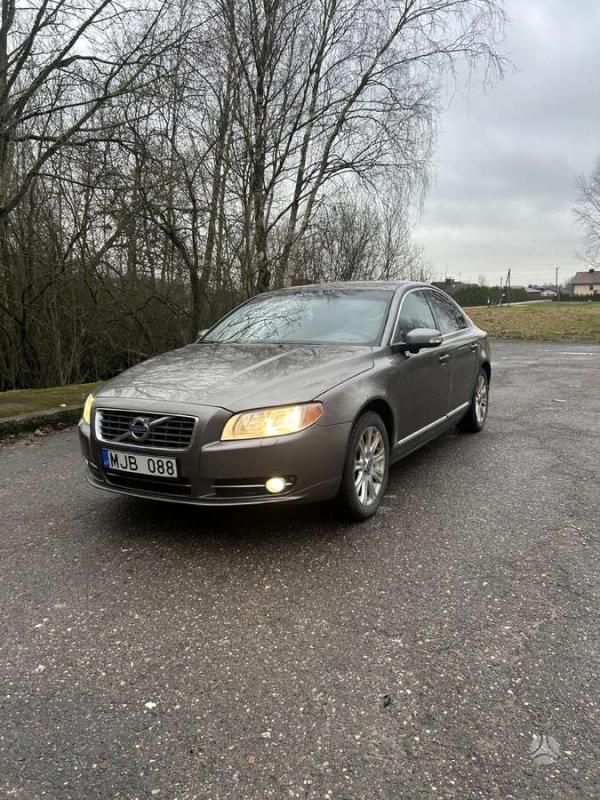 Dzeltens Volvo S80 2011 Plungė, ar dzinēja tilpumu 3.20 L un nobraukumu 240 tūkst. km par 3700 €, foto 1 vietnē AUTOMOTO.COM.LV