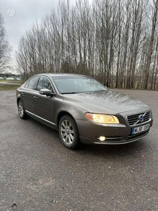 Dzeltens Volvo S80 2011 Plungė, ar dzinēja tilpumu 3.20 L un nobraukumu 240 tūkst. km par 3700 €, foto 2 vietnē AUTOMOTO.COM.LV