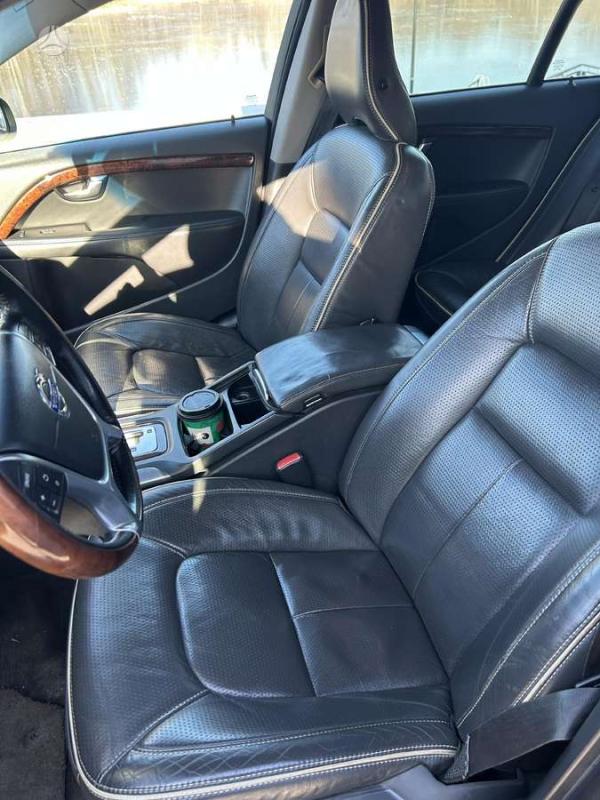 Dzeltens Volvo S80 2011 Plungė, ar dzinēja tilpumu 3.20 L un nobraukumu 240 tūkst. km par 3700 €, foto 6 vietnē AUTOMOTO.COM.LV