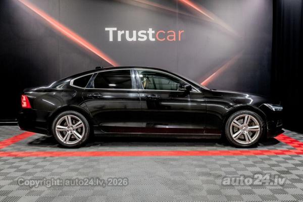 Melns Volvo S90 2016 Pērnava, ar dzinēja tilpumu 2.00 L un nobraukumu 207 tūkst. km par 15500 €, foto 9 vietnē AUTOMOTO.COM.LV