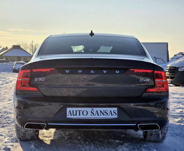 Melns Volvo S90 2016 Tauragė, ar dzinēja tilpumu 2.00 L un nobraukumu 274 tūkst. km par 14950 €, foto 9 vietnē AUTOMOTO.COM.LV