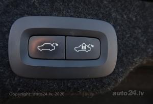 Black Volvo S90 2016 in Tallinn, with an engine capacity of 2.00 L and mileage of 277 thousand km for 15800 €, photo 14 on AUTOMOTO.COM.LV