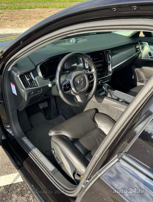 Melns Volvo S90 2016 Tallina, ar dzinēja tilpumu 2.00 L un nobraukumu 229 tūkst. km par 18499 €, foto 10 vietnē AUTOMOTO.COM.LV