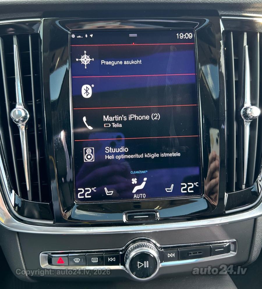 Melns Volvo S90 2016 Tallina, ar dzinēja tilpumu 2.00 L un nobraukumu 229 tūkst. km par 18499 €, foto 17 vietnē AUTOMOTO.COM.LV