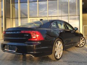 Melns Volvo S90 2016 Viļņa, ar dzinēja tilpumu 0.20 L un nobraukumu 170 tūkst. km par 21000 €, foto 22 vietnē AUTOMOTO.COM.LV