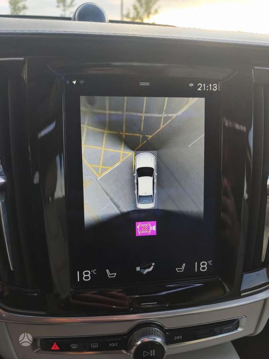 Melns Volvo S90 2016 Viļņa, ar dzinēja tilpumu 2.00 L un nobraukumu 170 tūkst. km par 21000 €, foto 4 vietnē AUTOMOTO.COM.LV
