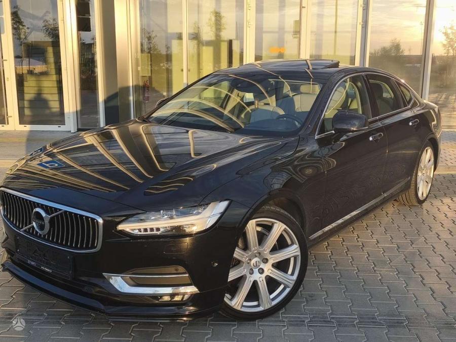 Melns Volvo S90 2016 Viļņa, ar dzinēja tilpumu 2.00 L un nobraukumu 170 tūkst. km par 21000 €, foto 15 vietnē AUTOMOTO.COM.LV