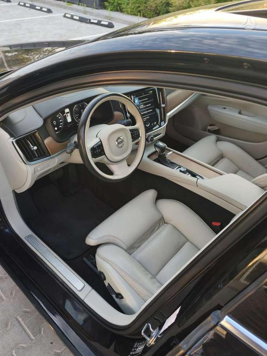 Melns Volvo S90 2016 Viļņa, ar dzinēja tilpumu 2.00 L un nobraukumu 170 tūkst. km par 21000 €, foto 24 vietnē AUTOMOTO.COM.LV