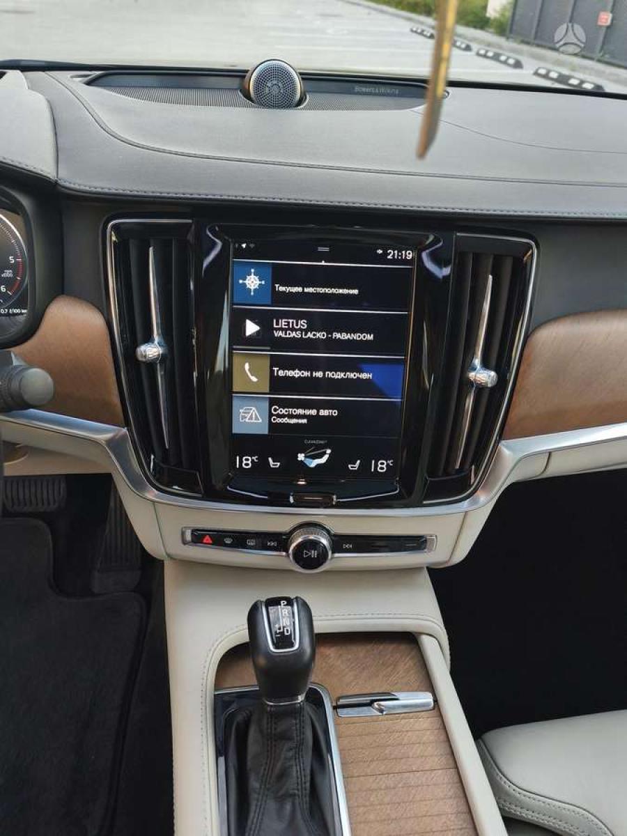 Melns Volvo S90 2016 Viļņa, ar dzinēja tilpumu 2.00 L un nobraukumu 170 tūkst. km par 21000 €, foto 29 vietnē AUTOMOTO.COM.LV