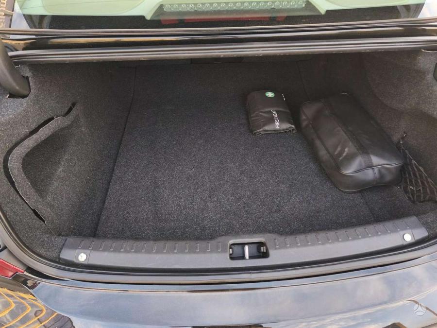 Melns Volvo S90 2016 Viļņa, ar dzinēja tilpumu 2.00 L un nobraukumu 170 tūkst. km par 21000 €, foto 31 vietnē AUTOMOTO.COM.LV